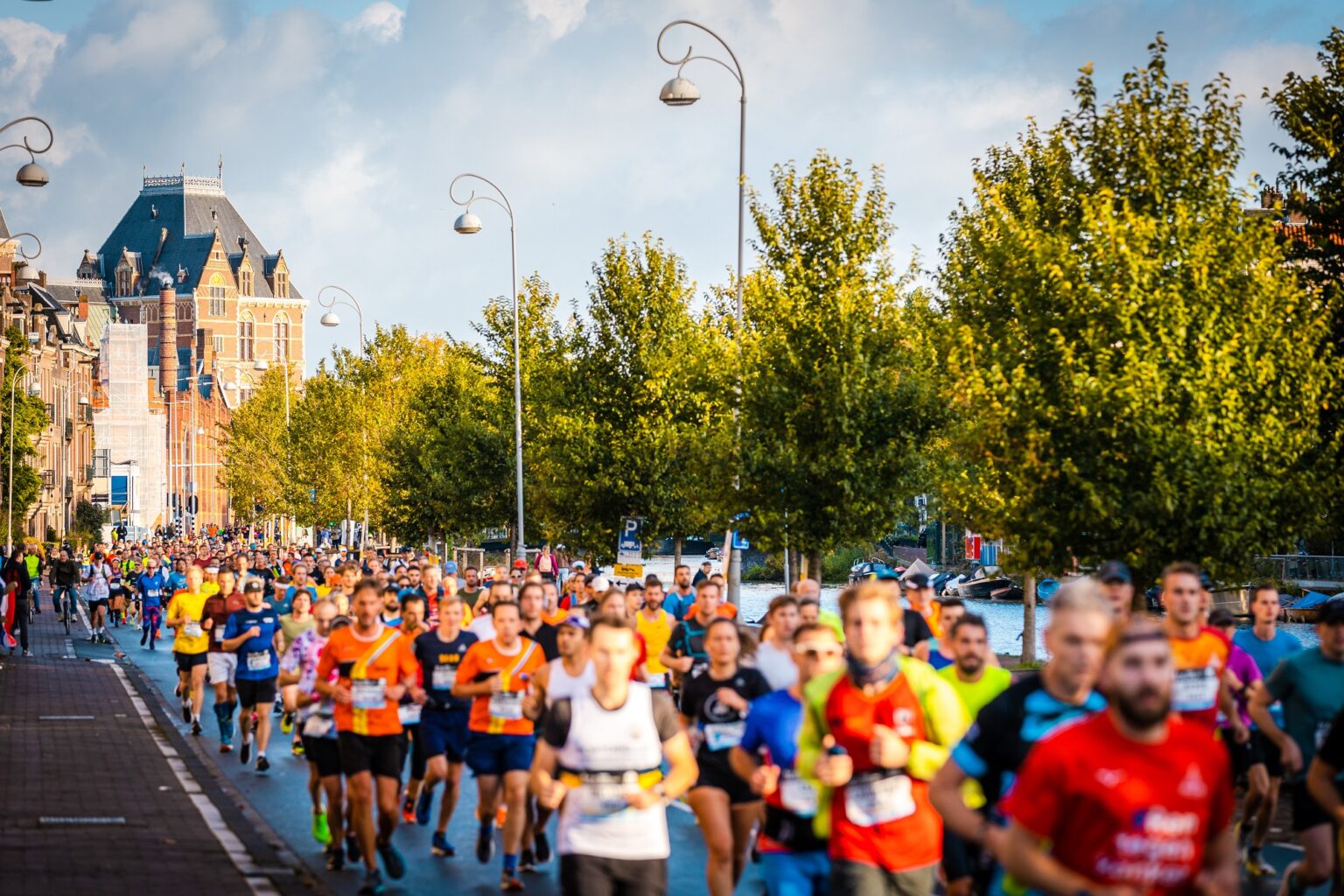 Kelvin Kiptum beats Men's World Record Marathon time in Chicago